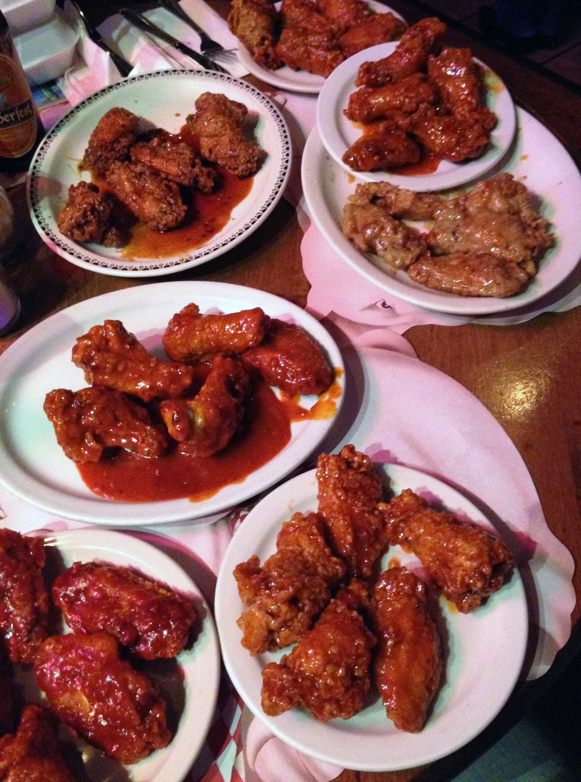 Honkey Tonk - The Wing Men